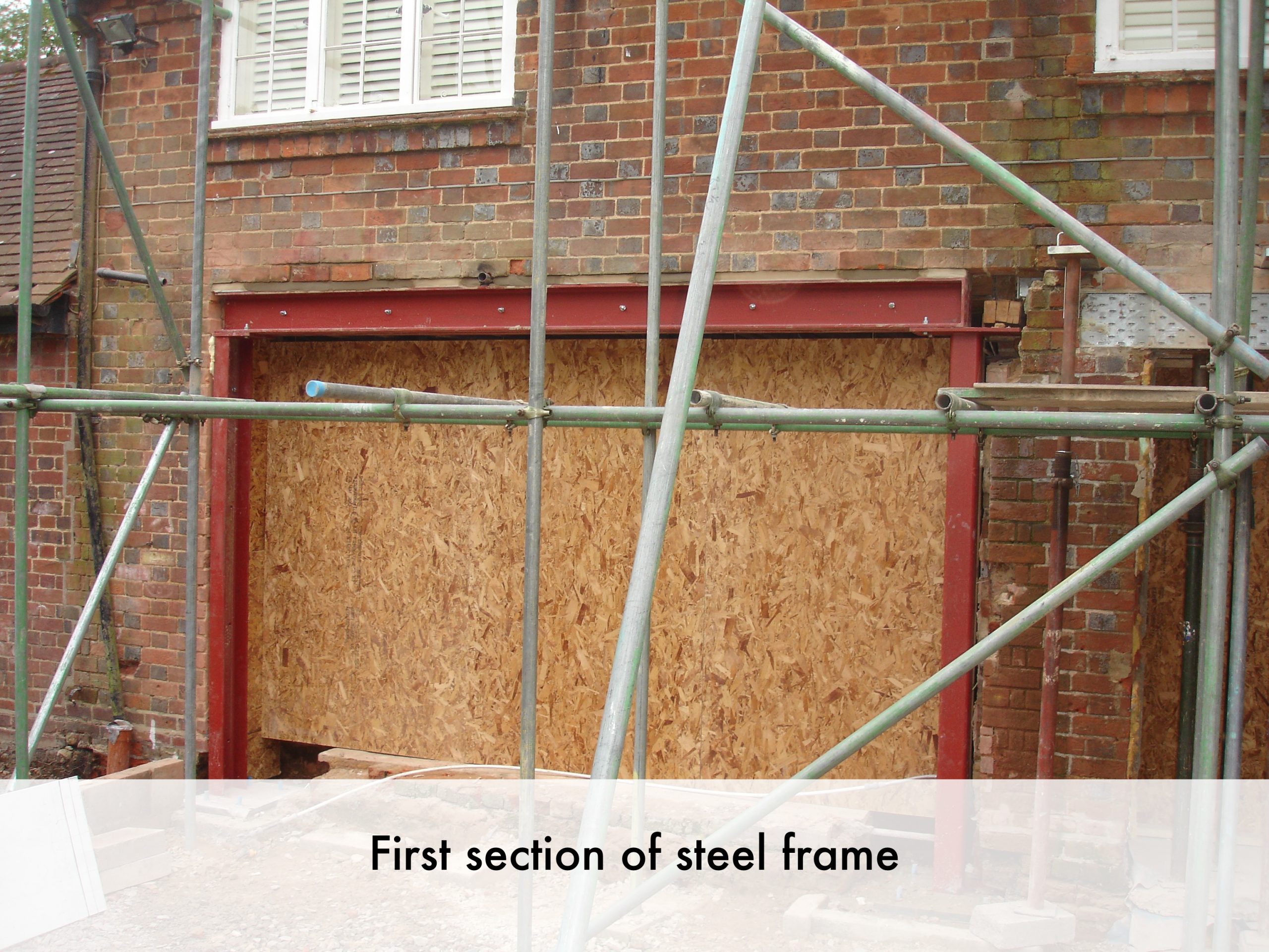 First section of steel frame – Robin Clevett